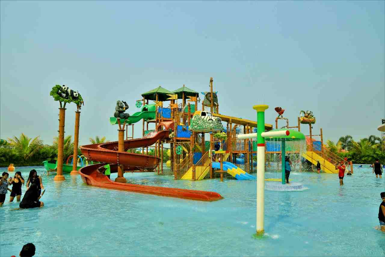 Wonder World Water Park Entry Fee